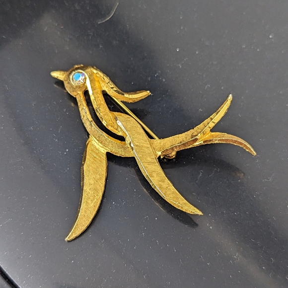 Mamselle | Jewelry | Vintage Mamselle Phoenix Brooch Brushed Gold Tone ...